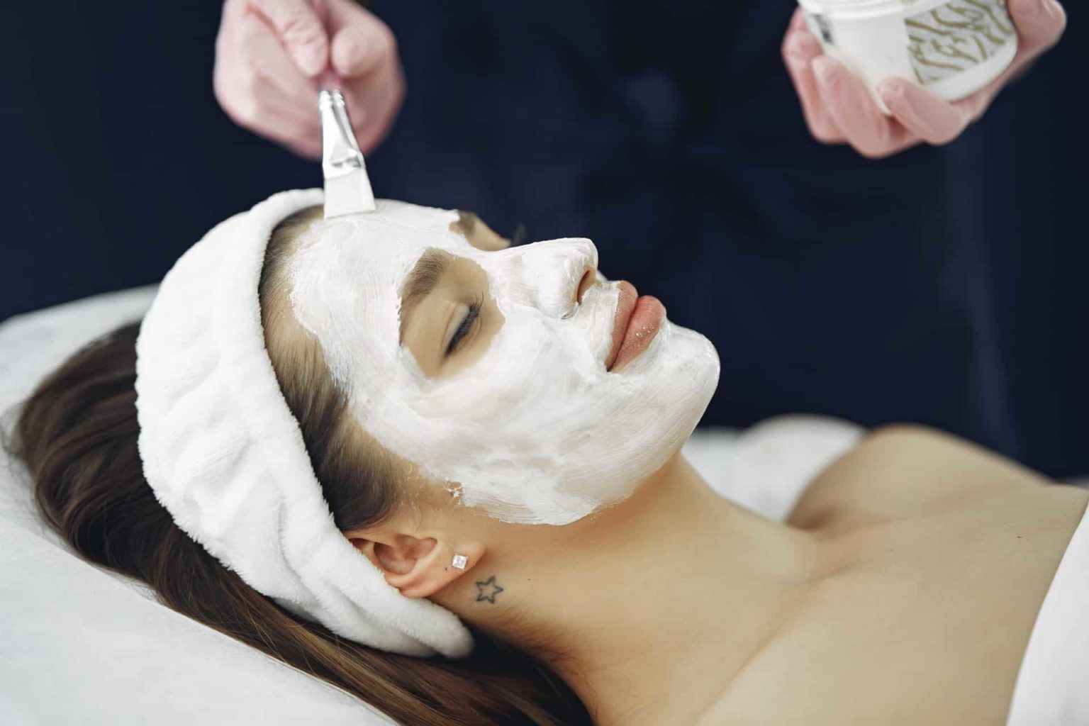 Natural & Organic Face Masks For All Skincare Needs - Eluxe Magazine