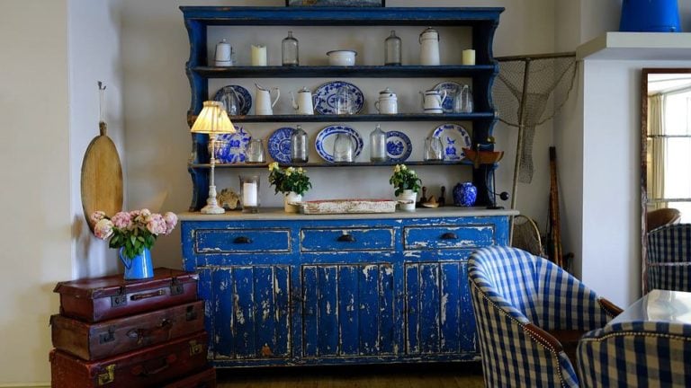 How To Paint Old Furniture In 7 Steps - Eluxe Magazine