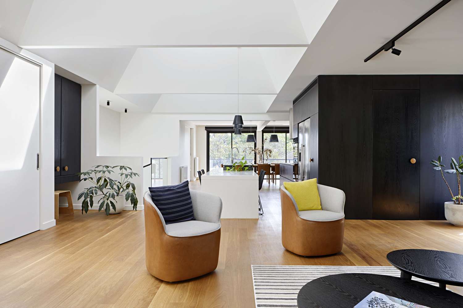 Three Sustainable Minimalist Buildings We Love - Eluxe Magazine