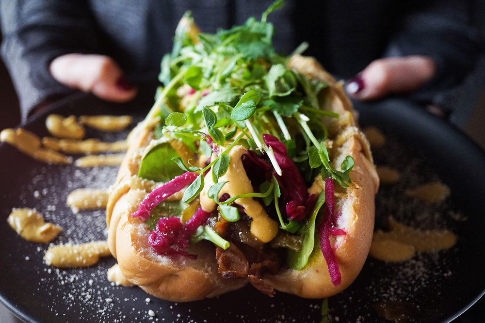 15 Vegan Hot Dog Recipes For BBQs & Beyond - Eluxe Magazine