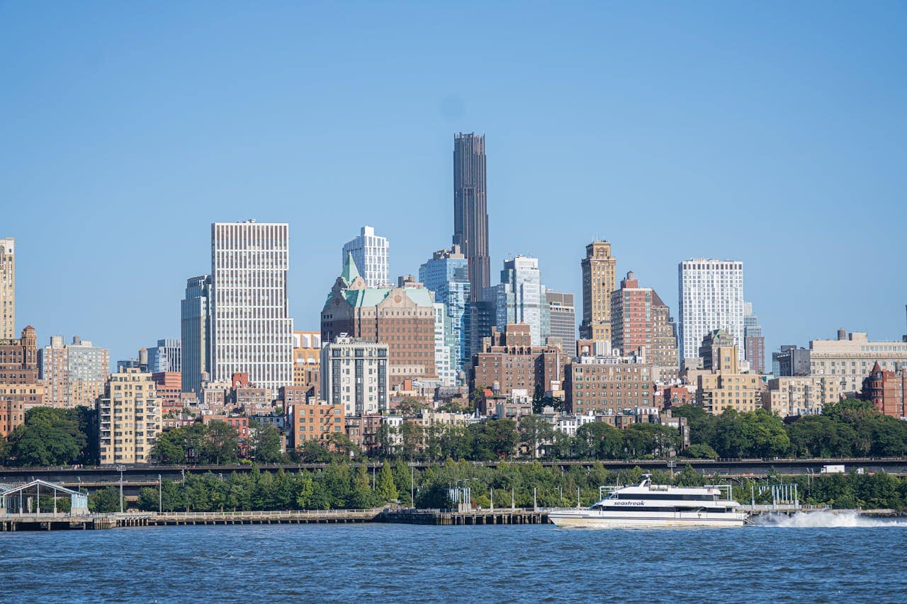 7 Sustainable Transportation Options in New York City - Eluxe Magazine