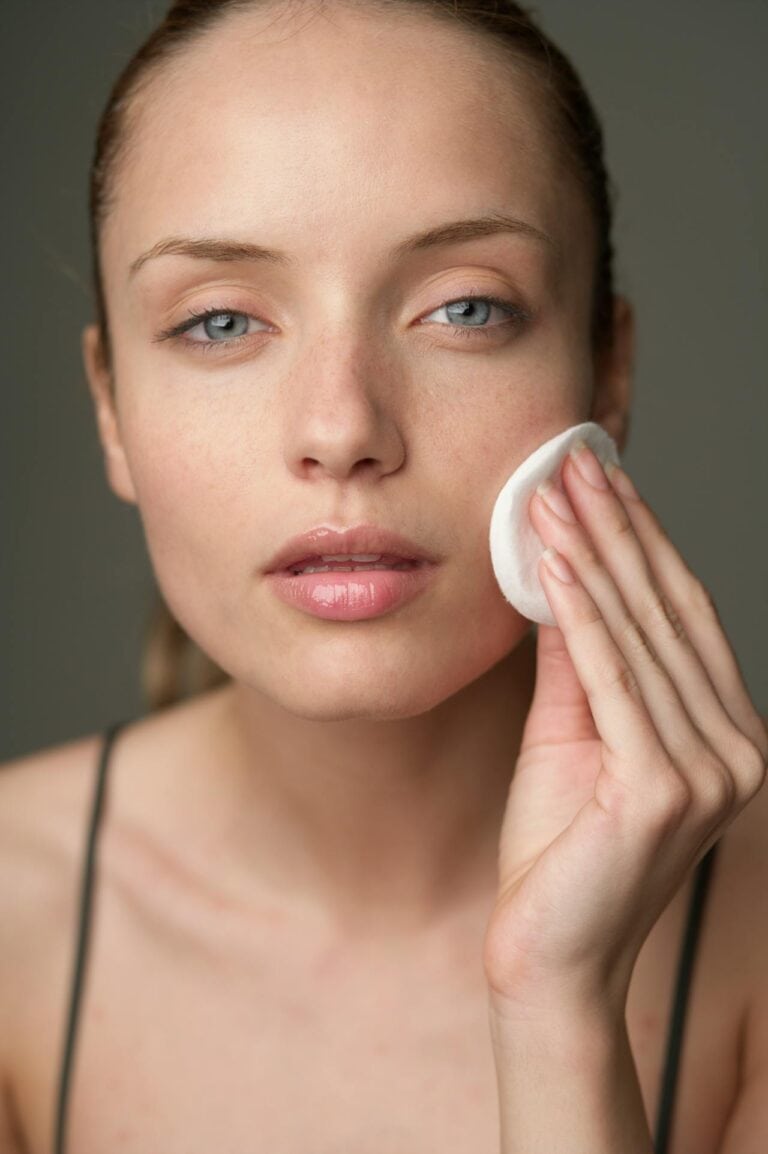 Understanding Pore Clogging Ingredients - Eluxe Magazine